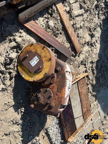 Michigan 110 Wheel Hub - Don Smock Auction Company