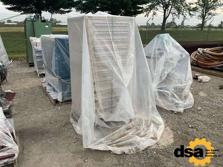 Lyon 11 Drawer Cabinet - Don Smock Auction Company