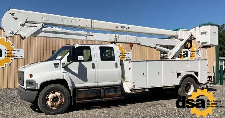 2006 GMC C8 Boom Truck - Don Smock Auction Company