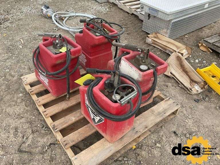 Pro-Tec Manual Hand Pumps - Don Smock Auction Company