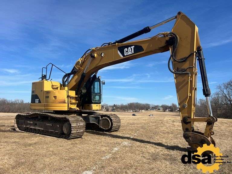 Cat 328D Zero Turn Excavator - Don Smock Auction Company