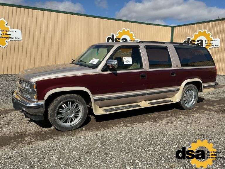 1993 Chevrolet Suburban SUV - Don Smock Auction Company
