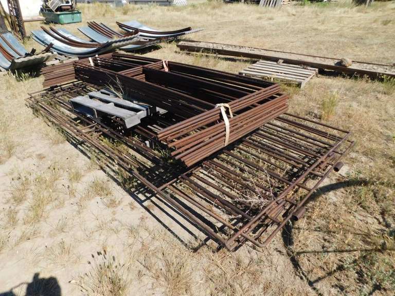 Sucker Rod Panels - Smith Sales Co. Auctioneers