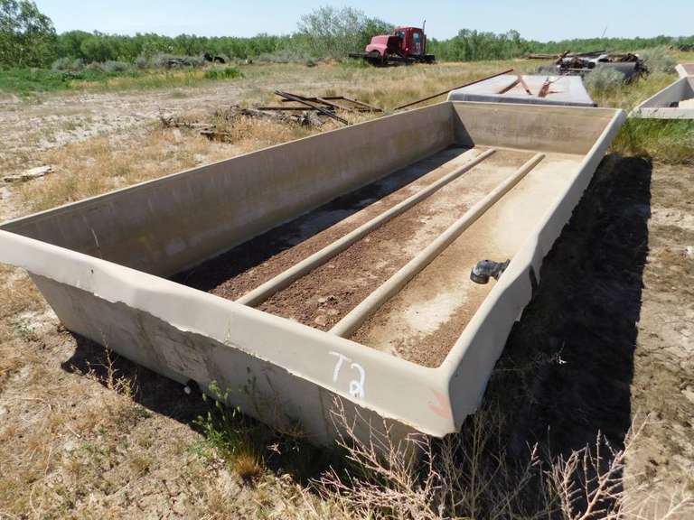 Fiberglass Stock Tank - Smith Sales Co. Auctioneers