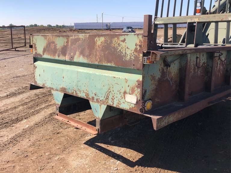 Heil Dump Bed - Smith Sales Co. Auctioneers