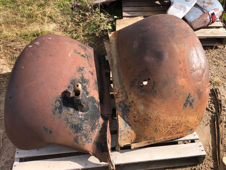 Rat Rod Fenders - Smith Sales Co. Auctioneers