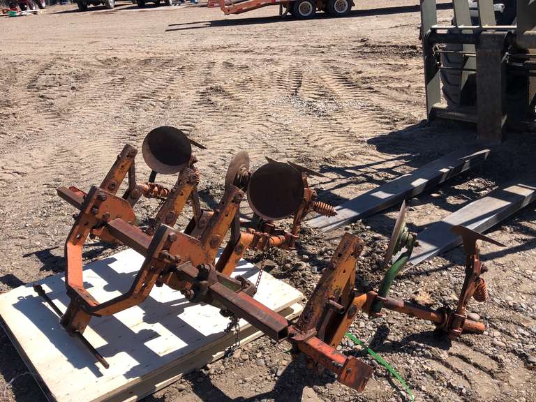 3 point Potato Hiller - Smith Sales Co. Auctioneers
