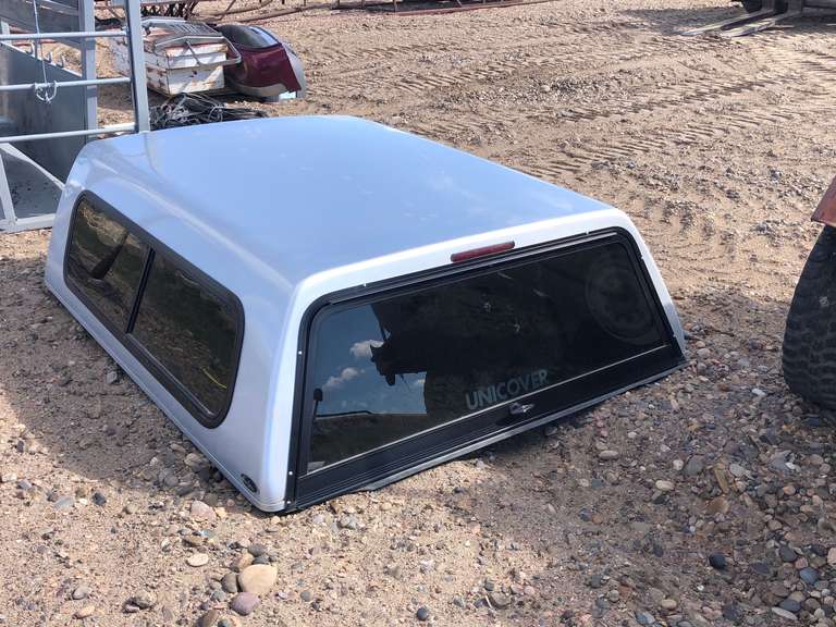 6 1/2 ft. Topper - Smith Sales Co. Auctioneers