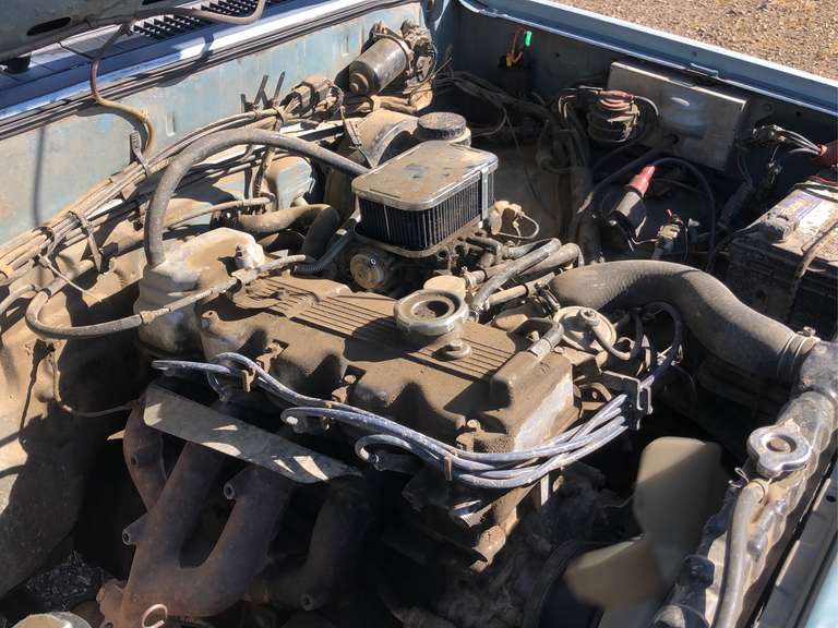 1988 Dodge D50 4x4 - Smith Sales Co. Auctioneers