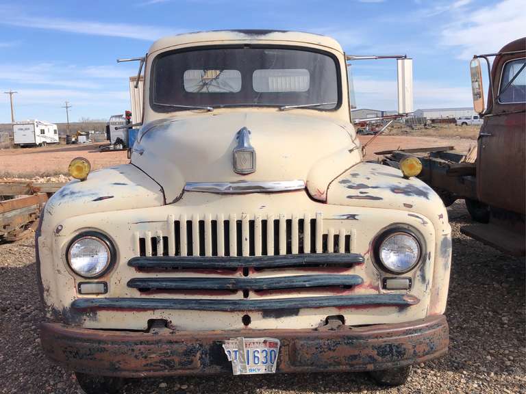 International L160 / No Title - Smith Sales Co. Auctioneers