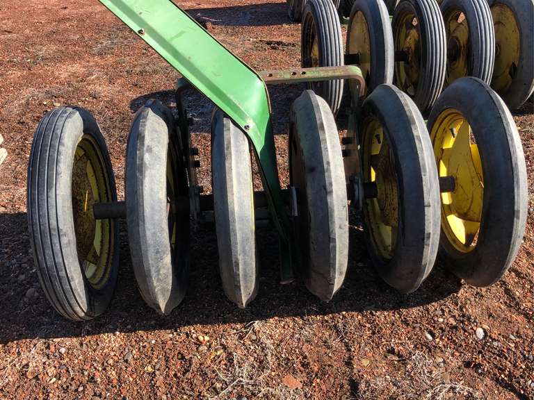 Packer Wheels - Smith Sales Co. Auctioneers