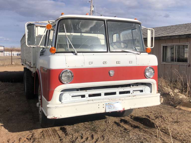 1971 Ford F750 - Smith Sales Co. Auctioneers