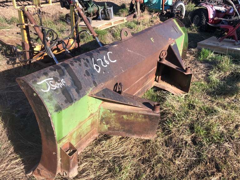 Dozer Blade & Frame - Smith Sales Co. Auctioneers