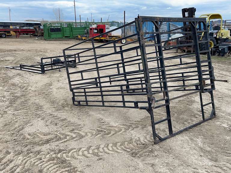 Stock rack for Pickup Truck - Smith Sales Co. Auctioneers