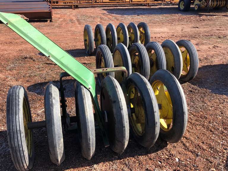 Packer Wheels - Smith Sales Co. Auctioneers