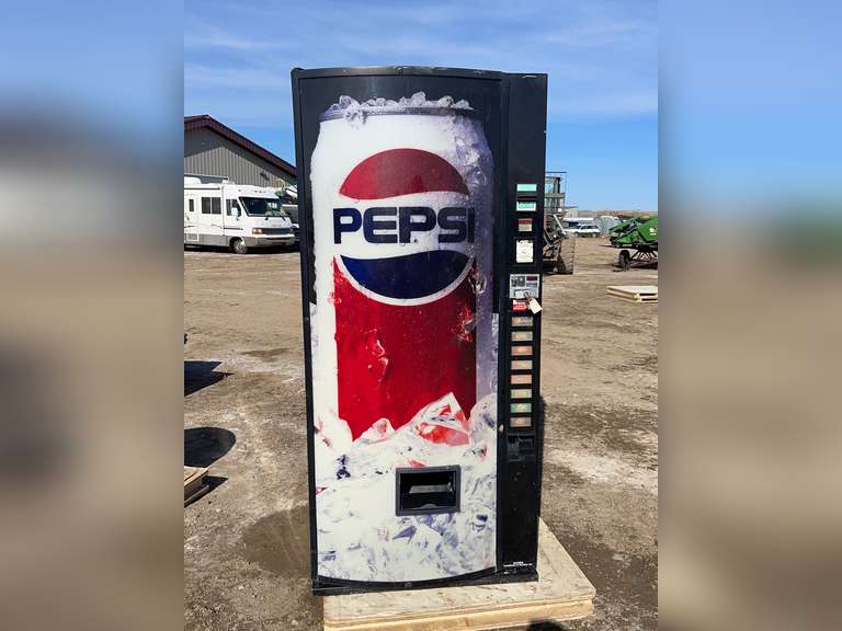 Pepsi Vending / Gunsafe - Smith Sales Co. Auctioneers