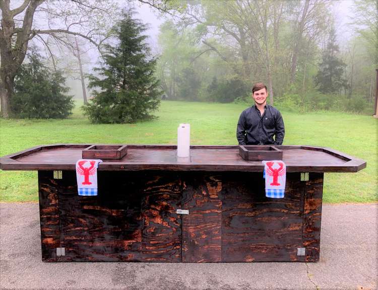 Waskom FFA Crawfish Table - StockShowAuctions.com