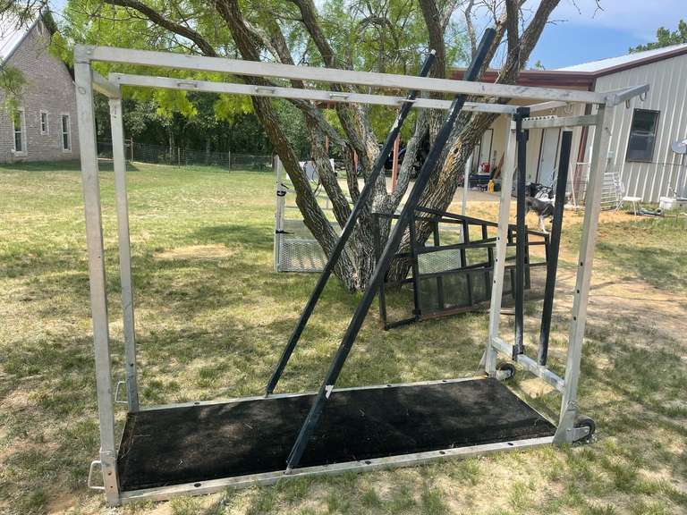7'6" Sullivans Trimming Chute - StockShowAuctions.com
