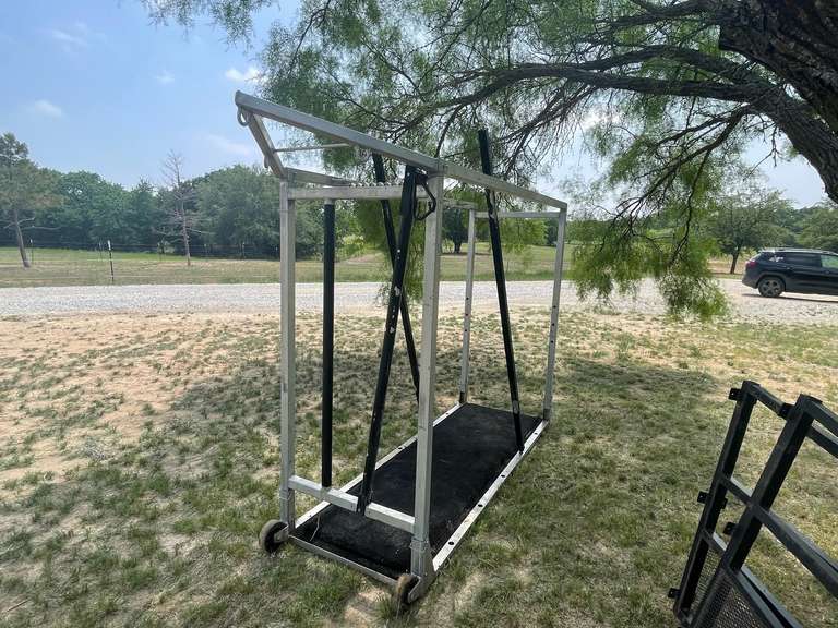 7'6" Sullivans Trimming Chute - StockShowAuctions.com