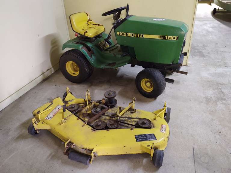 John Deere 180 riding mower - South Auction