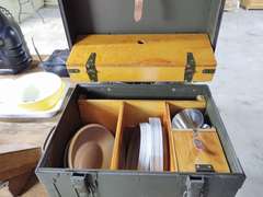 Vintage US Military field tableware kit - South Auction