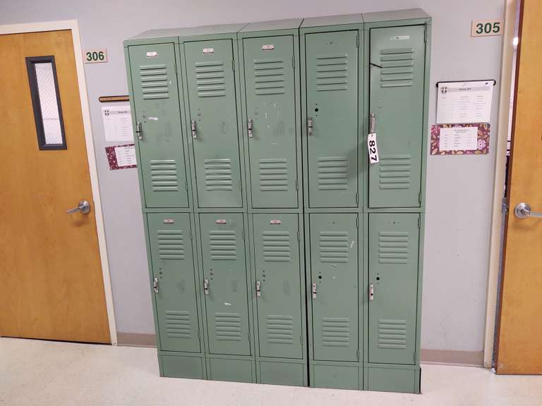Lot of 10 Penco metal lockers. - South Auction