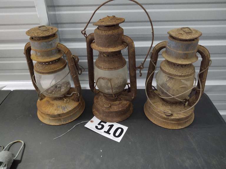 Lot of 3 vintage Dietz lanterns - South Auction