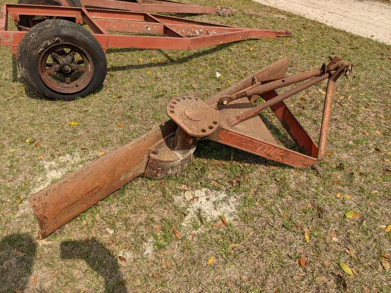 7 ft three-point hitch scrape blade - South Auction