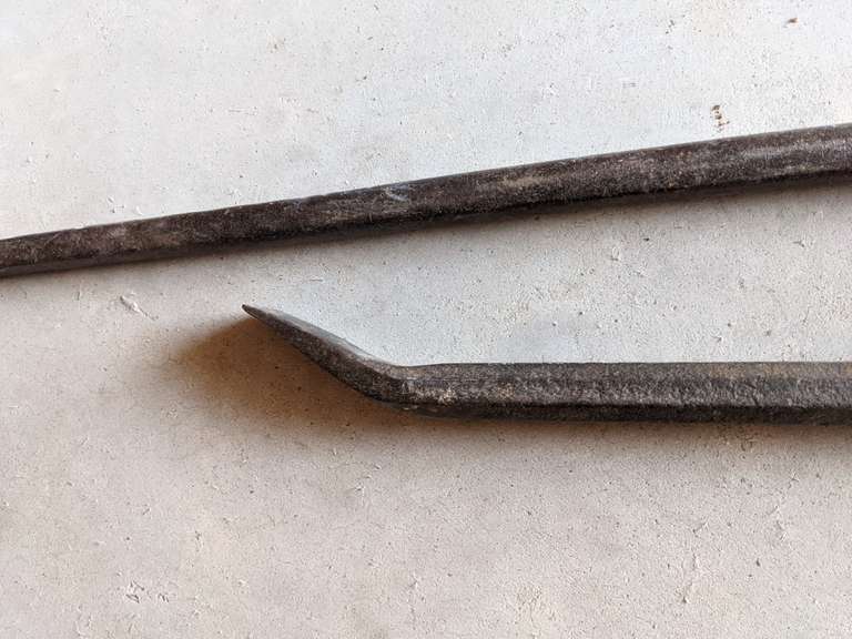 2 Large Pry Bars 5 And 3 1 2 South Auction 2-large-pry-bars-5-and-3-1-2-south-auction