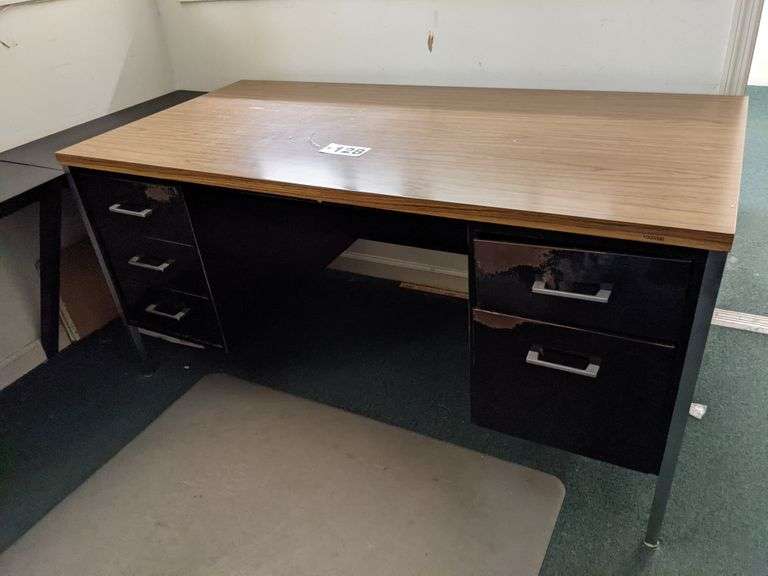 Metal office Desk. Poor Condition - South Auction