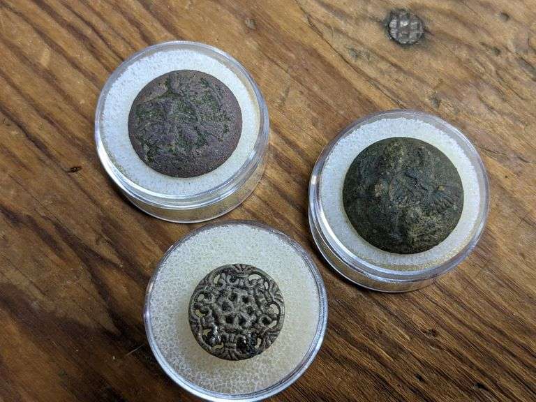 Lot of 3 very old dug buttons. Origin unknown. - South Auction