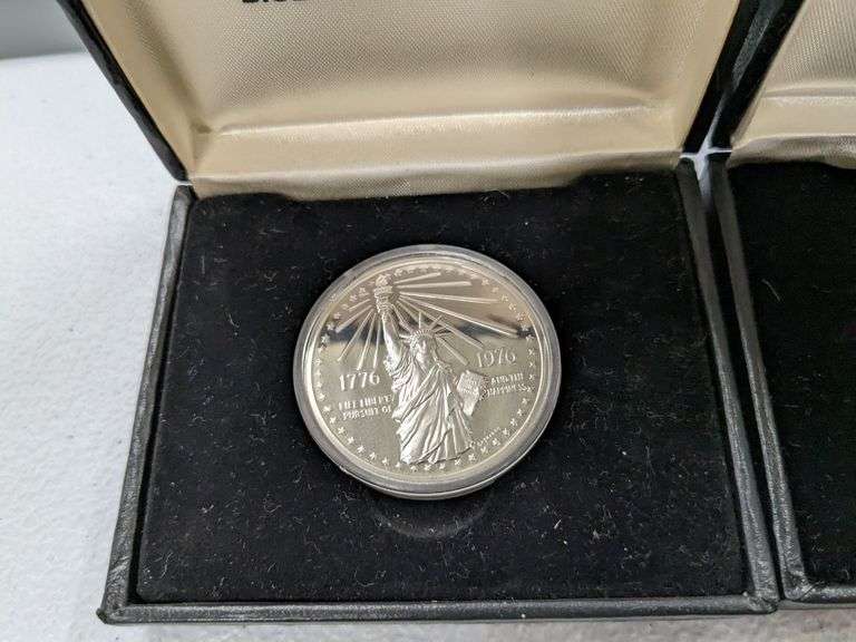 Lot of 3 National Bicentennial Coins - South Auction