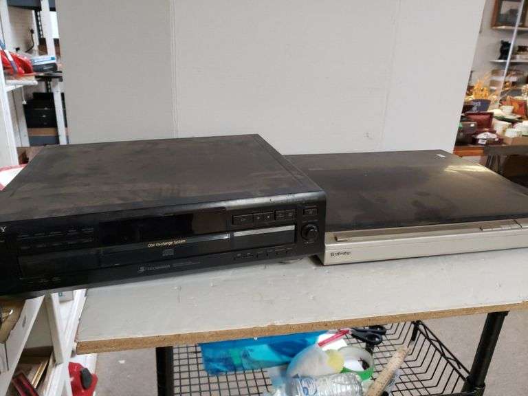 Sony 5 CD Changer & Technics Automatic Turntable - Trice Auctions