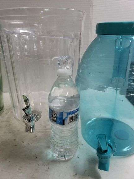 Large Plastic Drink Dispensers - Trice Auctions