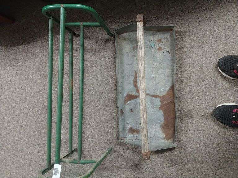 Tool Insert, Shoe Rack - Trice Auctions