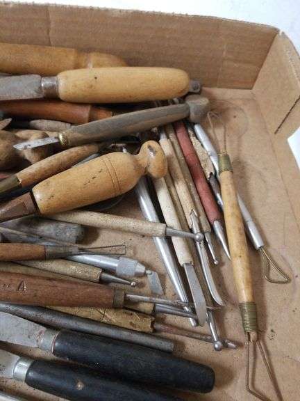 Vintage Carving Tools - Trice Auctions