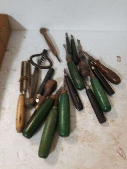 Vintage Carving Tools - Trice Auctions