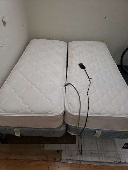 Craftmatic Adjustable Bed. Queen Size. Works - Trice Auctions