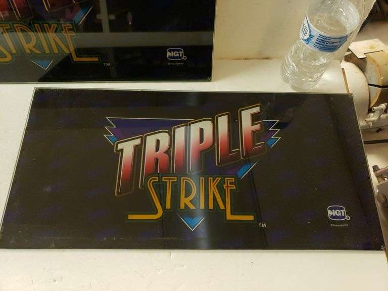 Triple Strike Slot Machine Glass - Trice Auctions