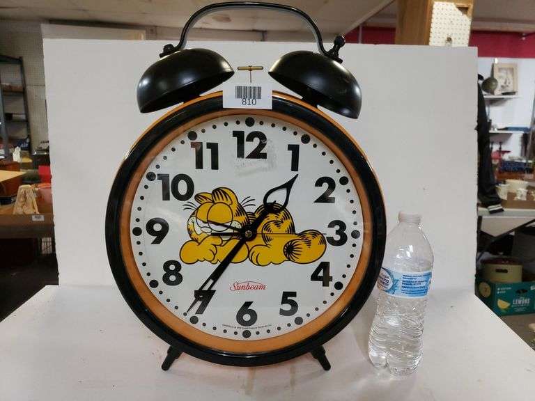 Vintage 1978 Large Sunbeam Garfield Alarm Clock. Works Great - Trice ...