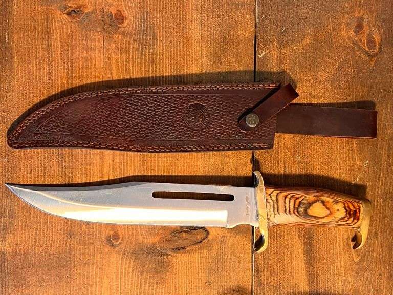 New Timber Rattler Bowie Knife With Sheath - Trice Auctions