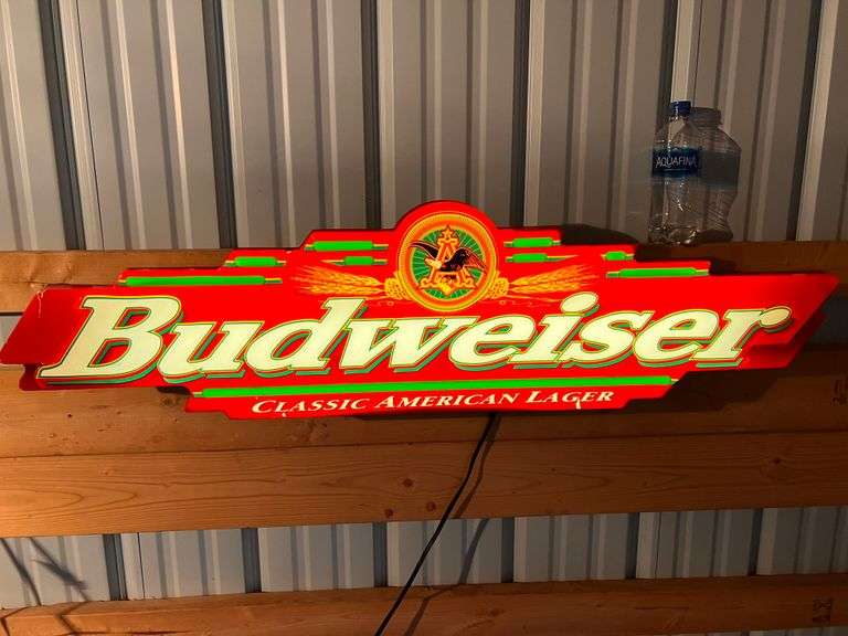 Lighted Budweiser Sign Lights Great - Trice Auctions