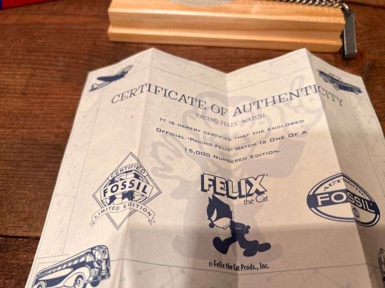 Brand New Fossil Felix The Cat Pocket Watch, With Box - Trice Auctions