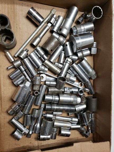 Assorted Sockets - Trice Auctions