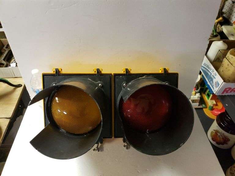 Stop Lights - Trice Auctions
