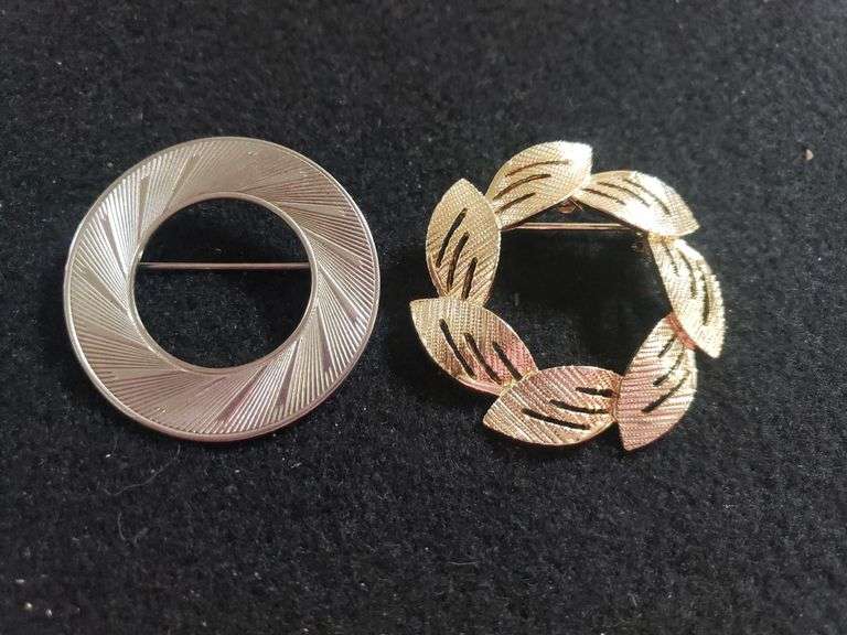 (2) Ladies Circular Pins - Trice Auctions
