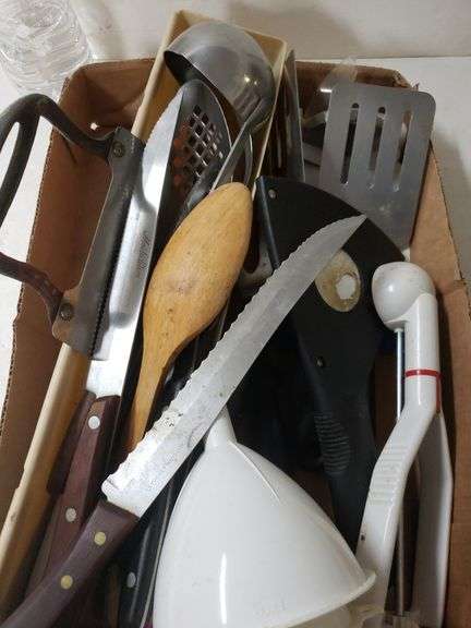 Assorted Kitchen Utensils - Trice Auctions