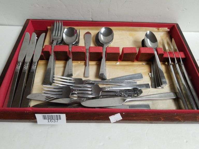 Stainless Steel Flatware - Trice Auctions