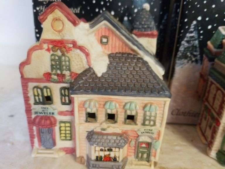Victorian Village Collectibles Porcelain House - Trice Auctions