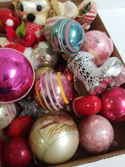 Assorted Christmas Ornaments - Trice Auctions